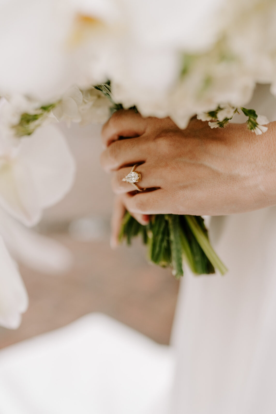 A Elegant and Romantic Perry Lane Hotel Wedding - The Hulls