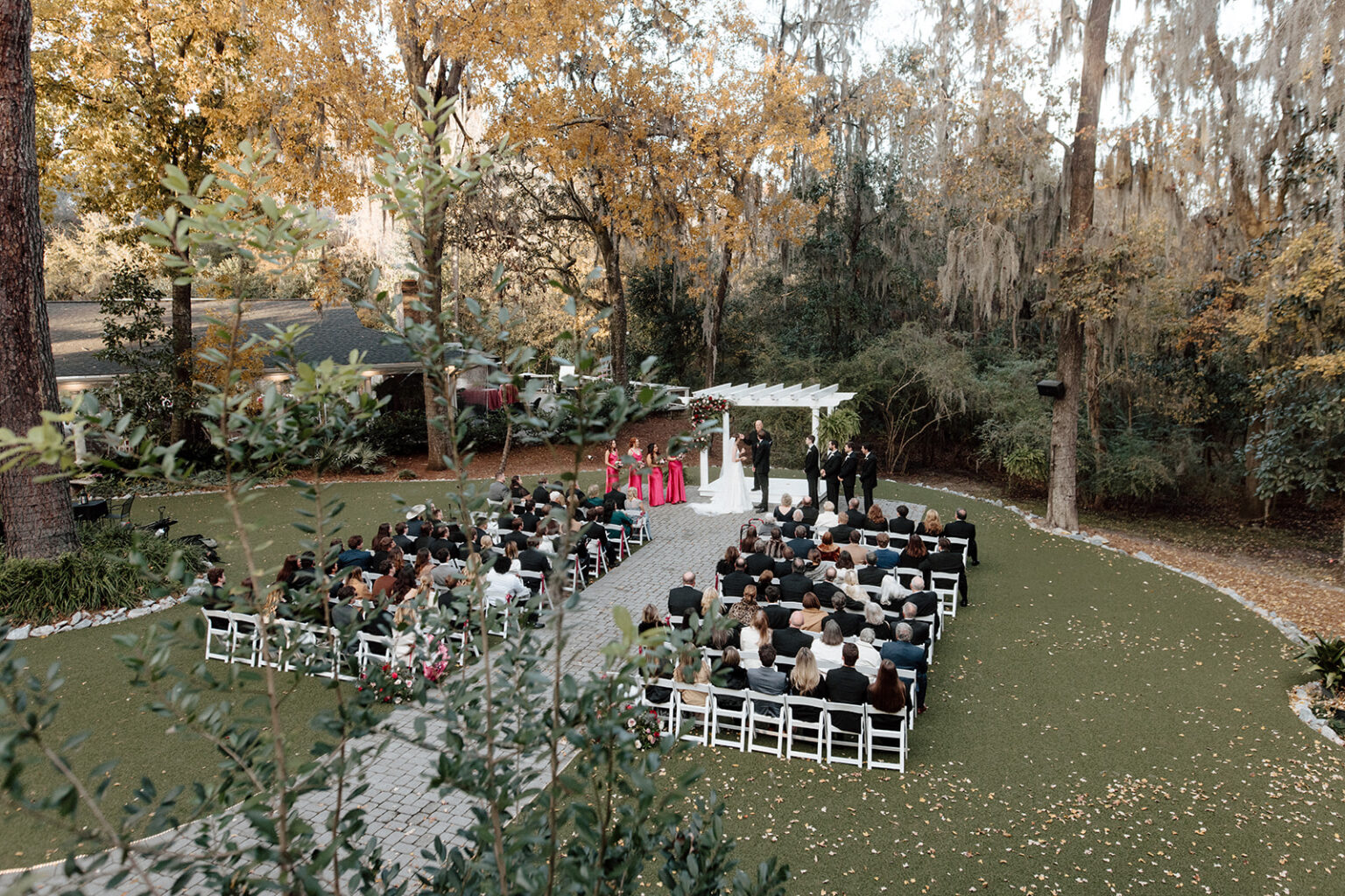 Winter Wedding at Mackey House - the-hulls.com